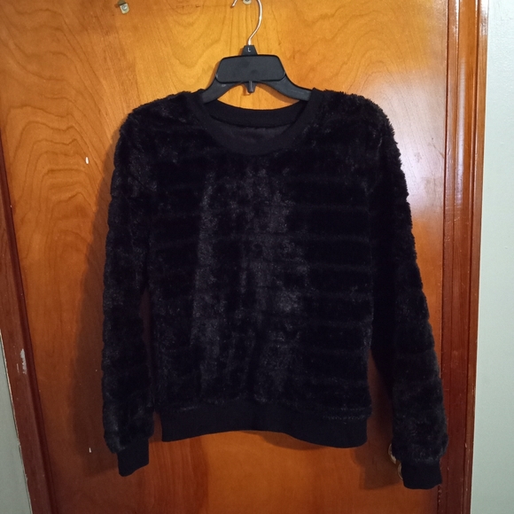Tops | Soft Fuzzy Sweater Size Small | Poshmark